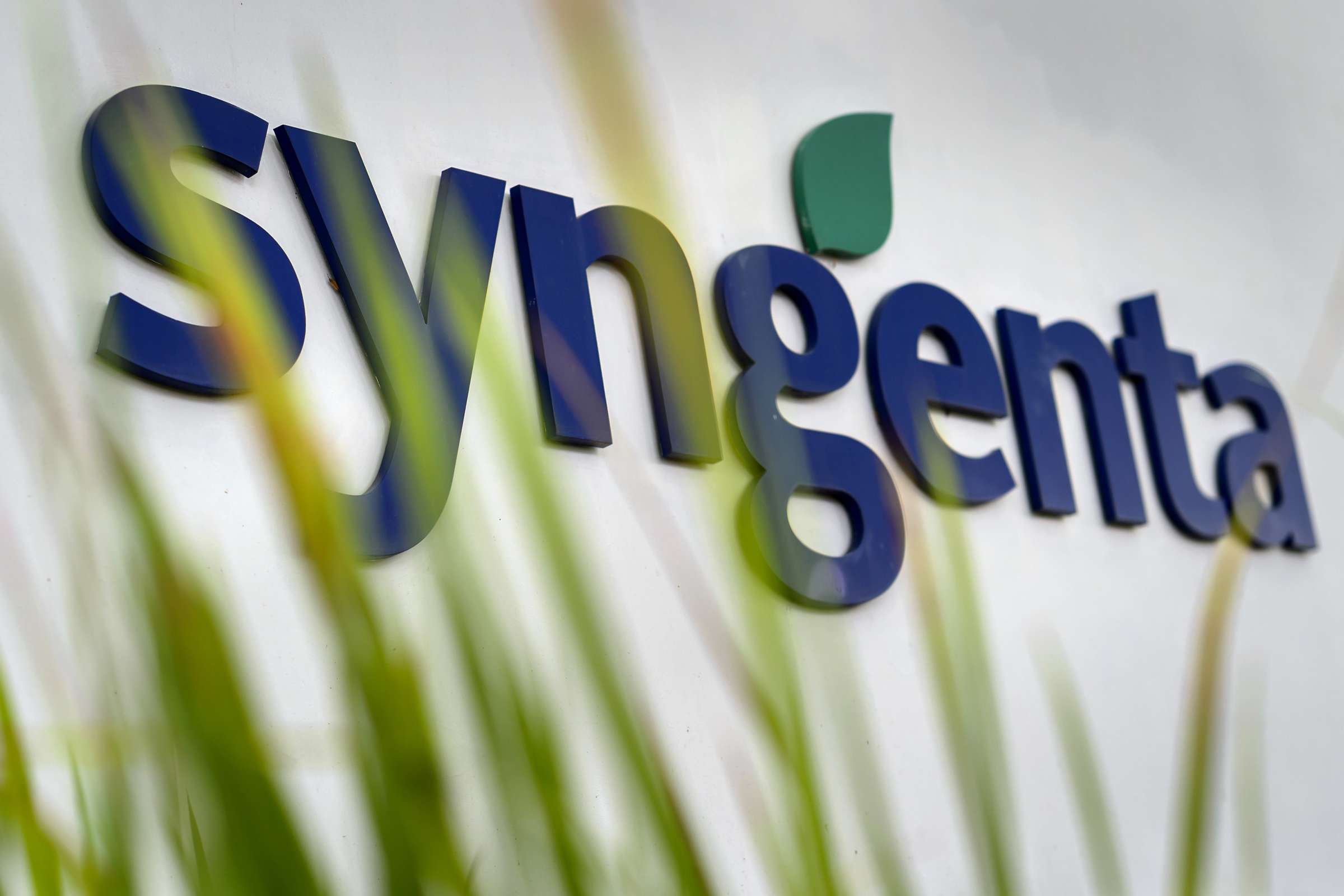 Syngenta settles bellwether US trial over paraquat links to Parkinson's ...